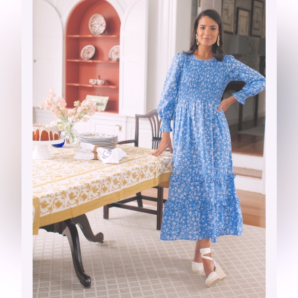 Tuckernuck | Dresses | Tuckernuck Blue Floral Midi Dress | Poshmark